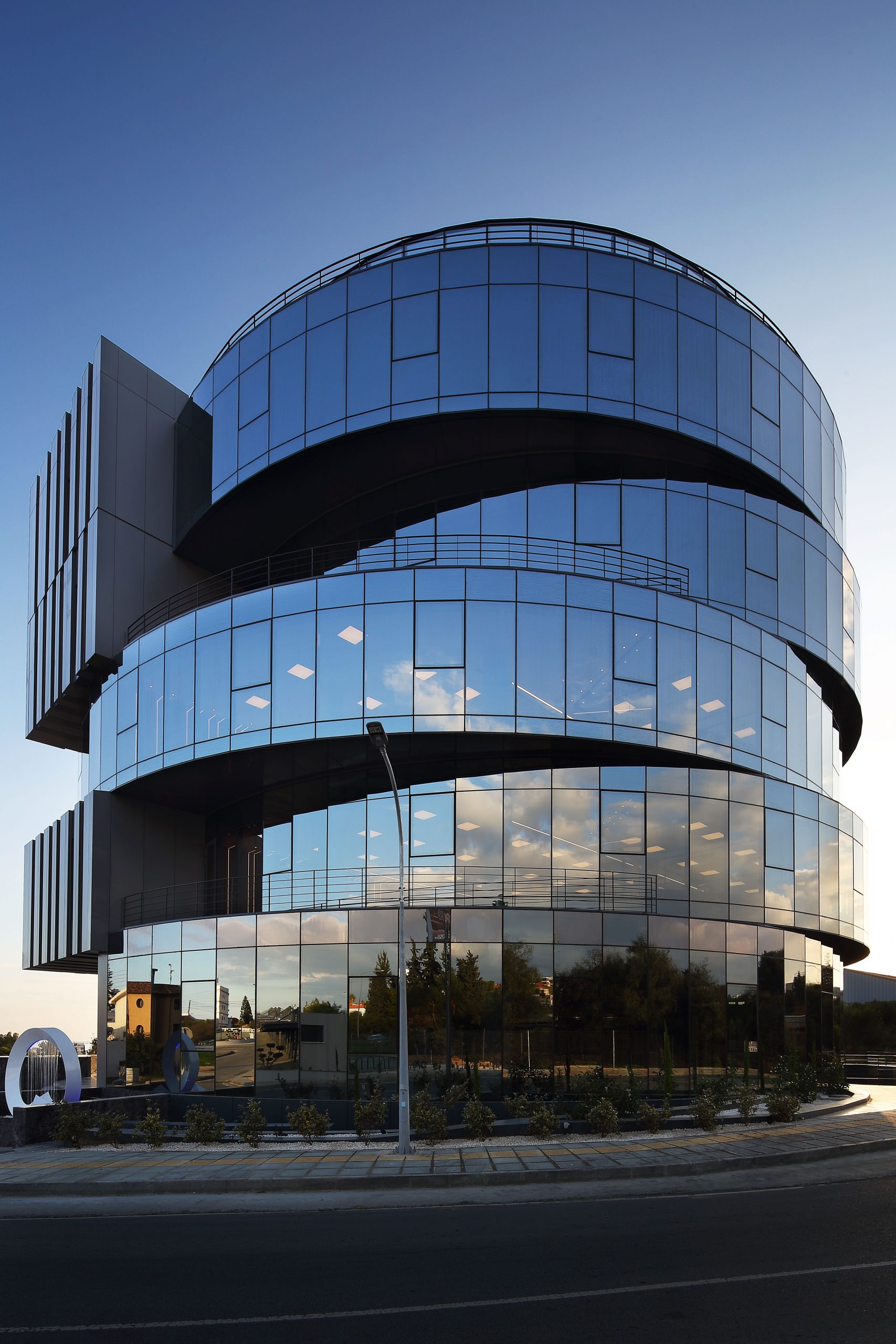 The Edge Offices – Photiou Architects